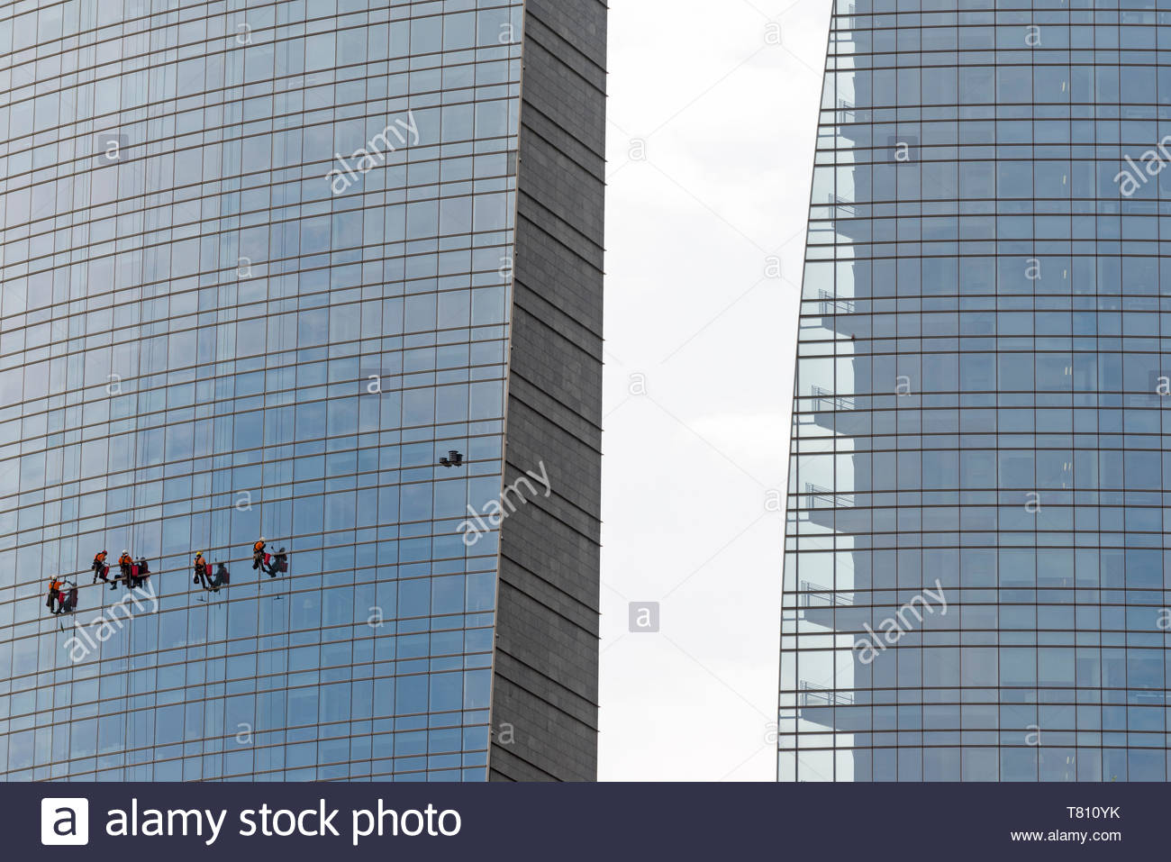 Rappelling Window Cleaner High Resolution Stock Photography and Images ...