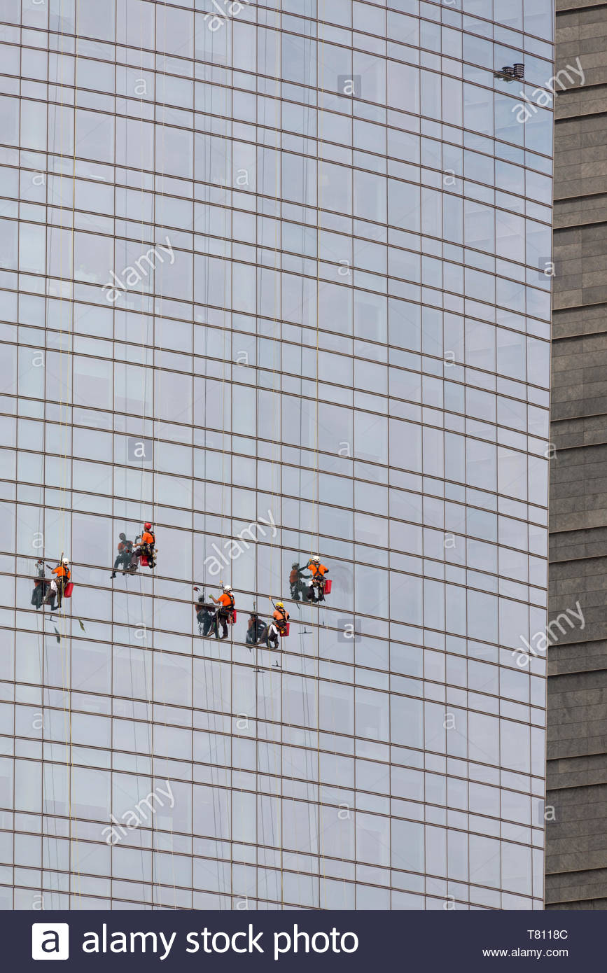 Rappelling Window Cleaner High Resolution Stock Photography and Images ...