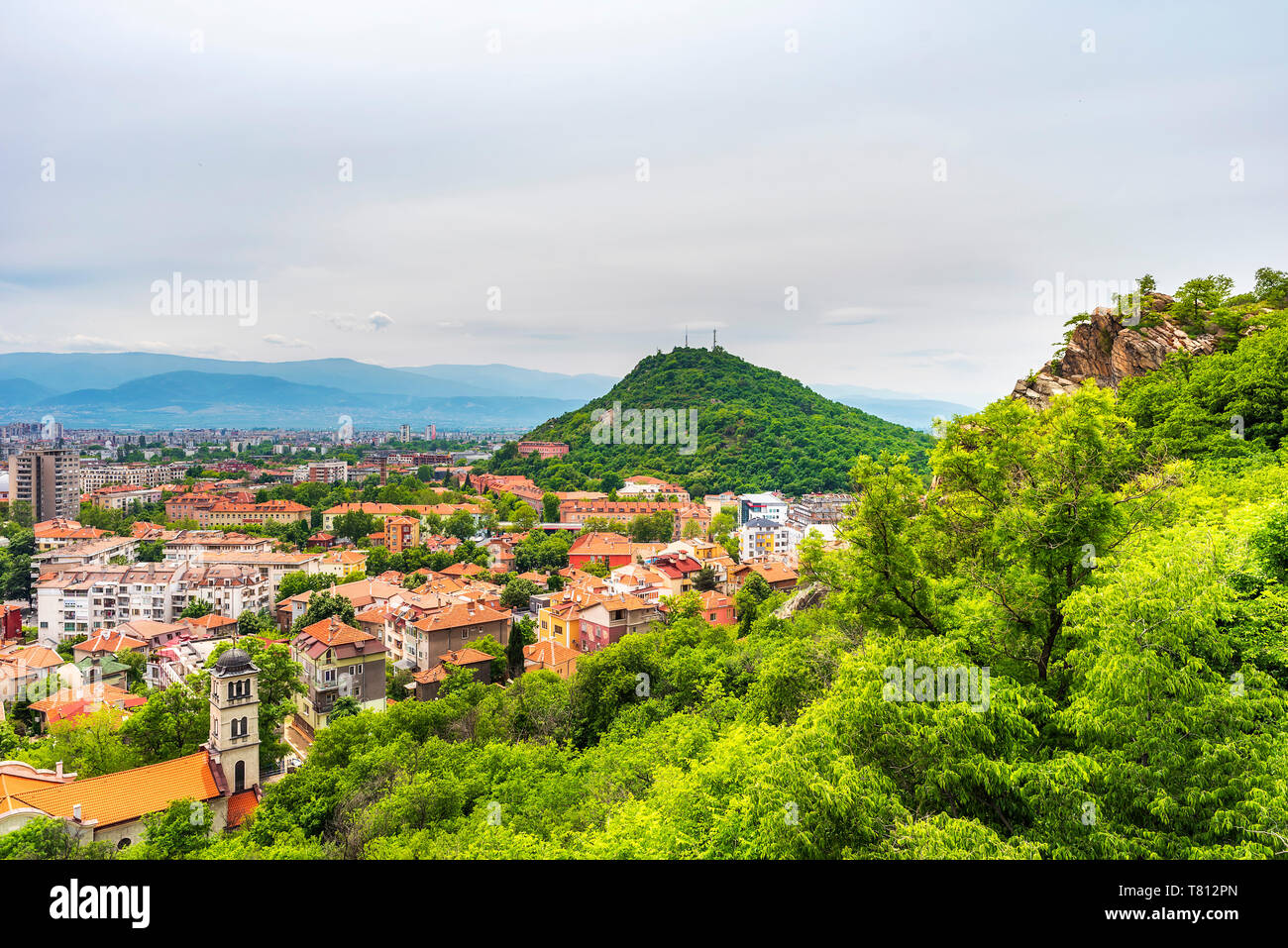 Spring in the city hi-res stock photography and images - Alamy