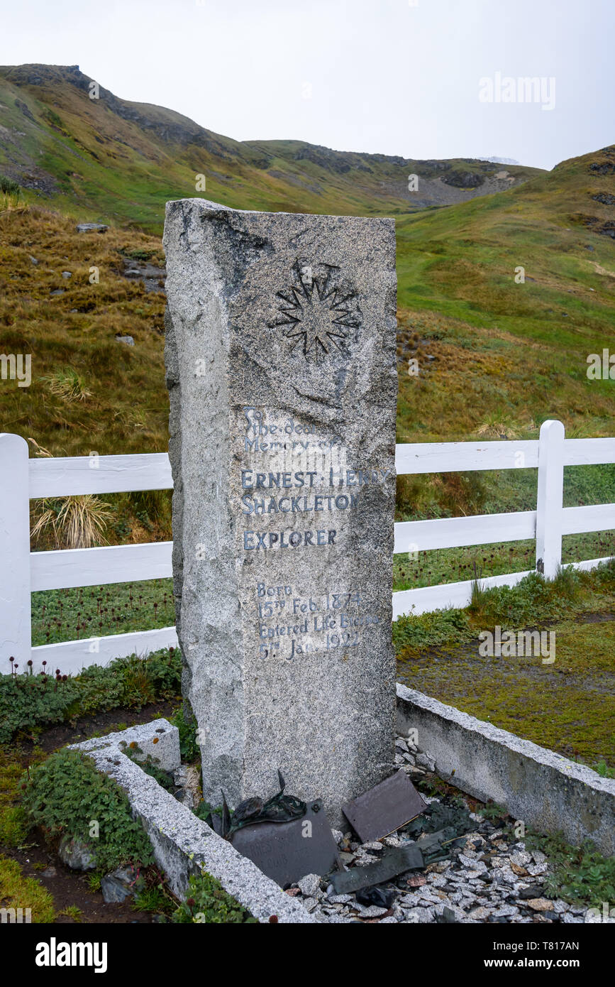 Shackletons grave hi-res stock photography and images - Alamy