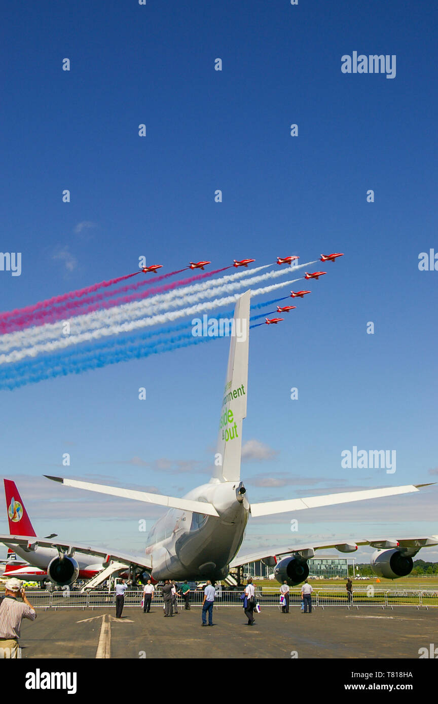 Red arrows with a380 hi-res stock photography and images - Alamy