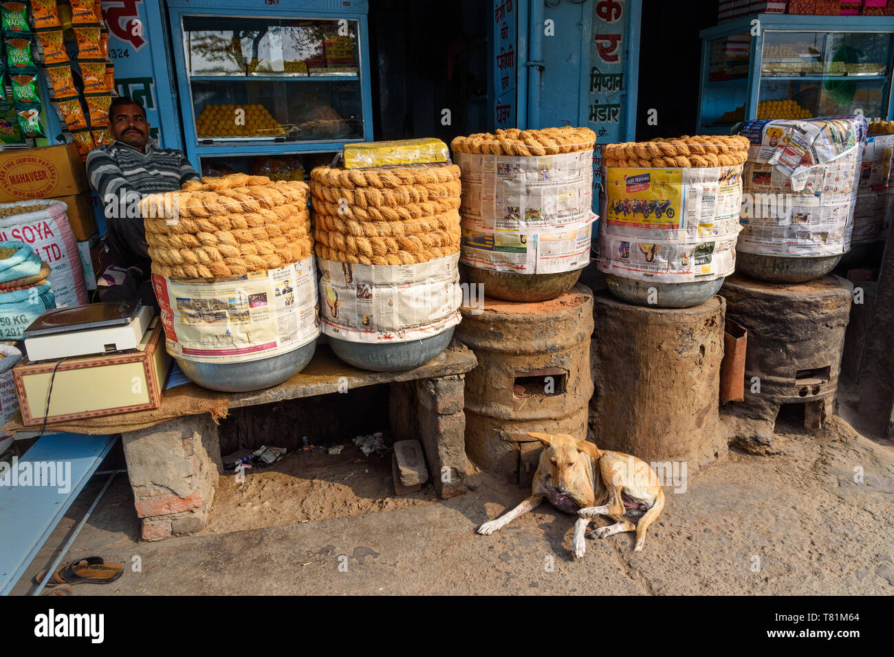 Indian sweet shop hi-res stock photography and images - Alamy