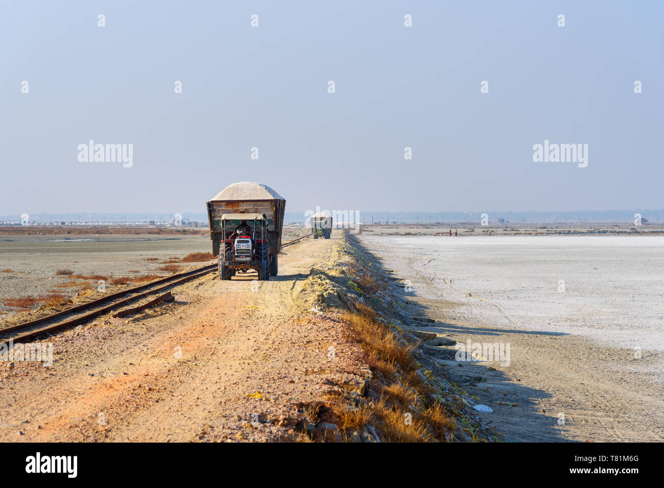 Indian tractors hi-res stock photography and images - Alamy