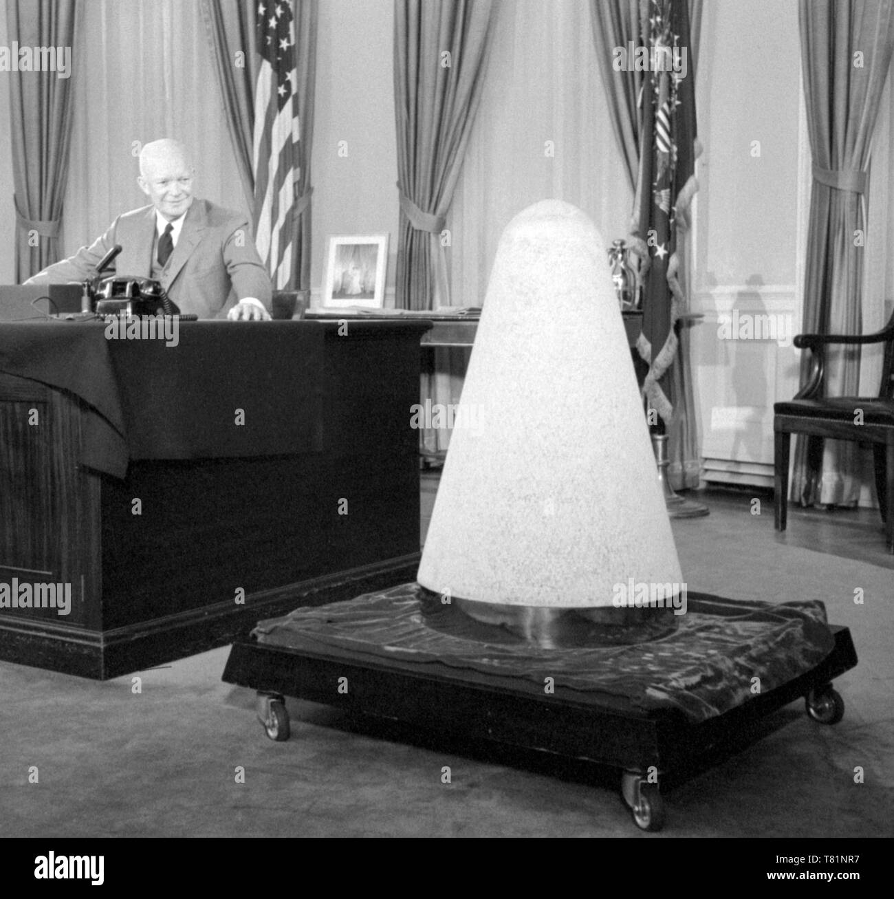 Cold war 1950s america hi-res stock photography and images - Alamy