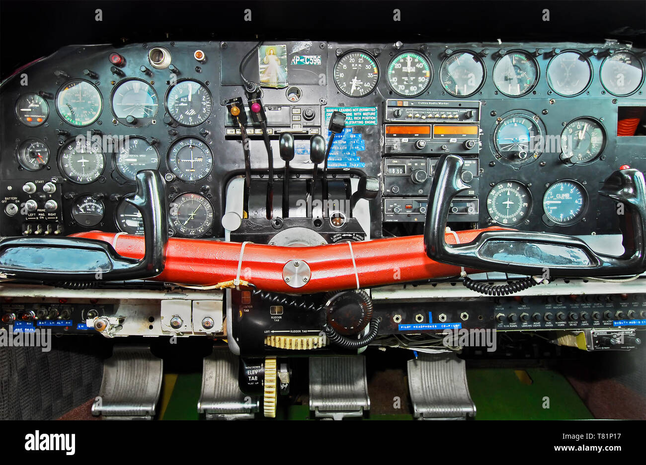 Beechcraft Bonanza Cockpit