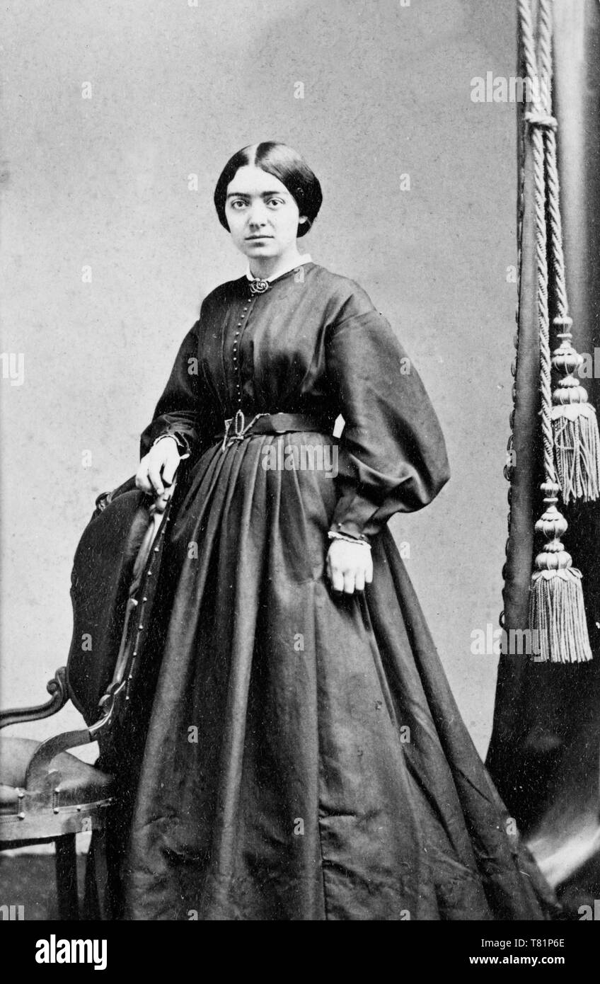 Women doctor 1800s hi-res stock photography and images - Alamy