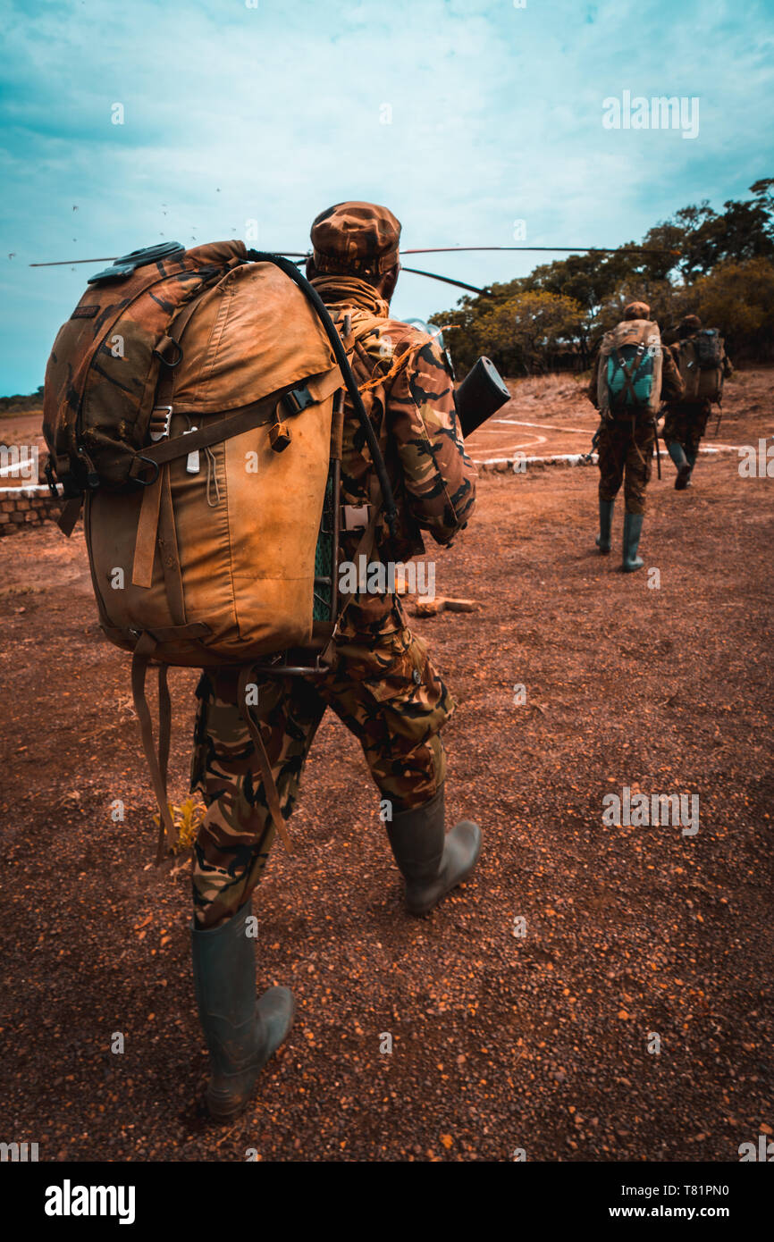 Africa weapons hi-res stock photography and images - Alamy