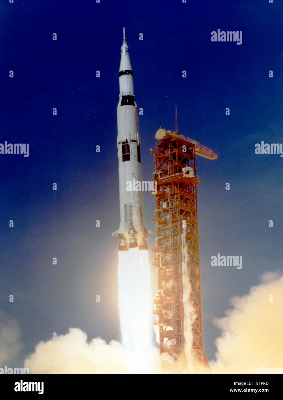 1969 apollo tower hi-res stock photography and images - Alamy