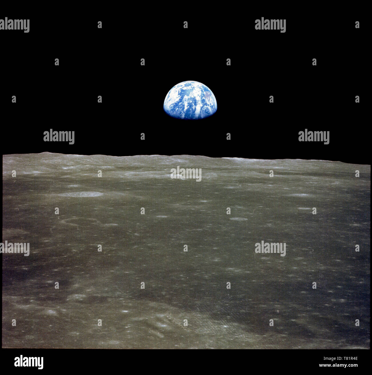 Apollo 11 Earthrise Over The Moon