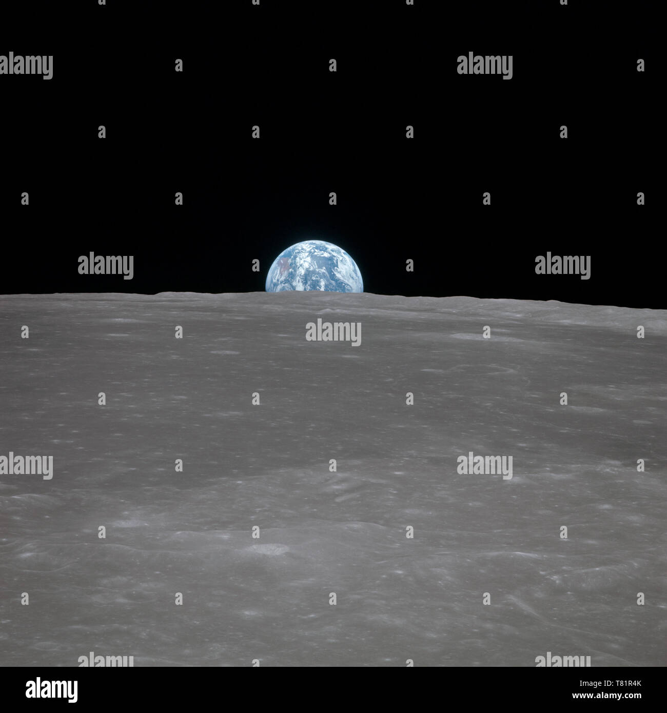 Earthrise hi-res stock photography and images - Alamy