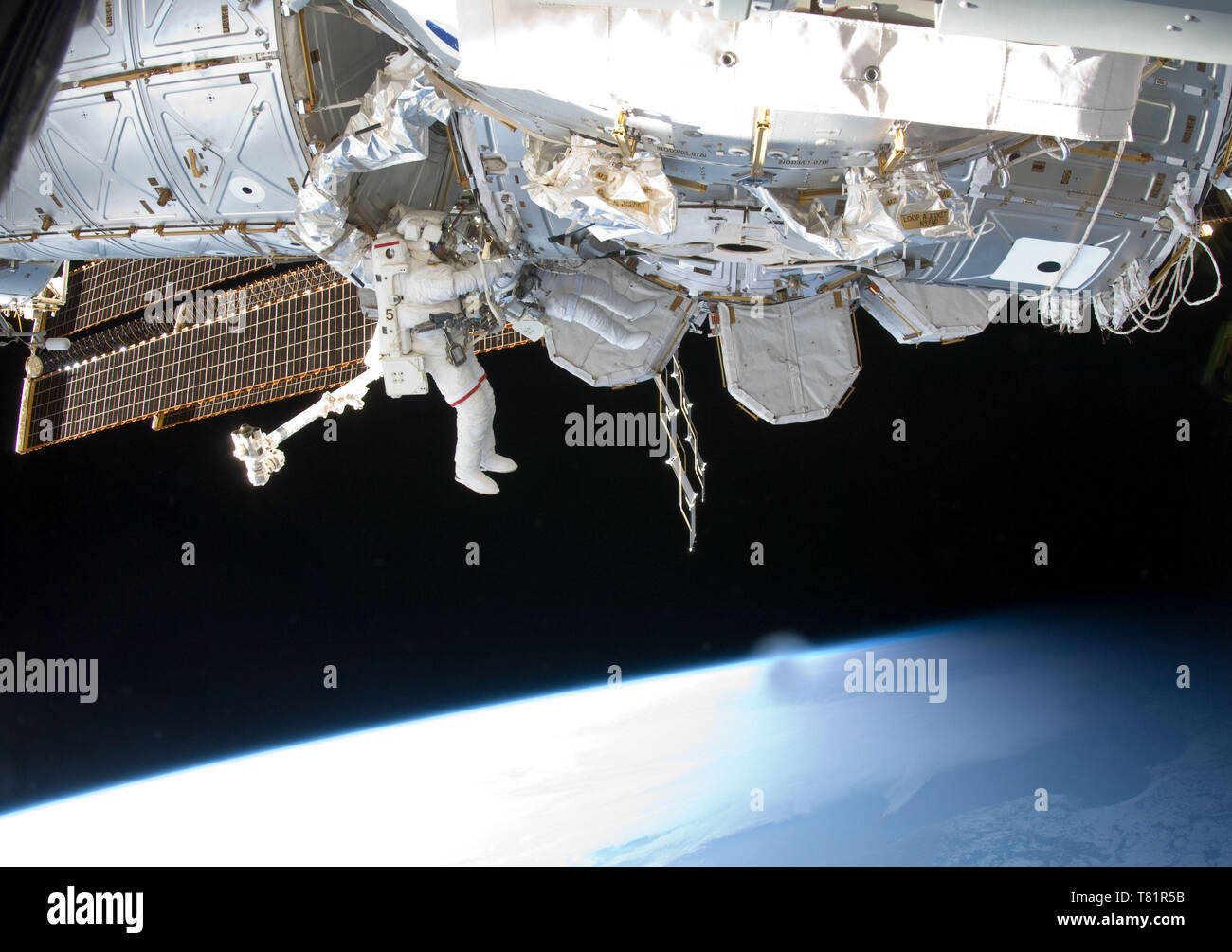 Astronauts at the International Space Station, 2011 Stock Photo - Alamy