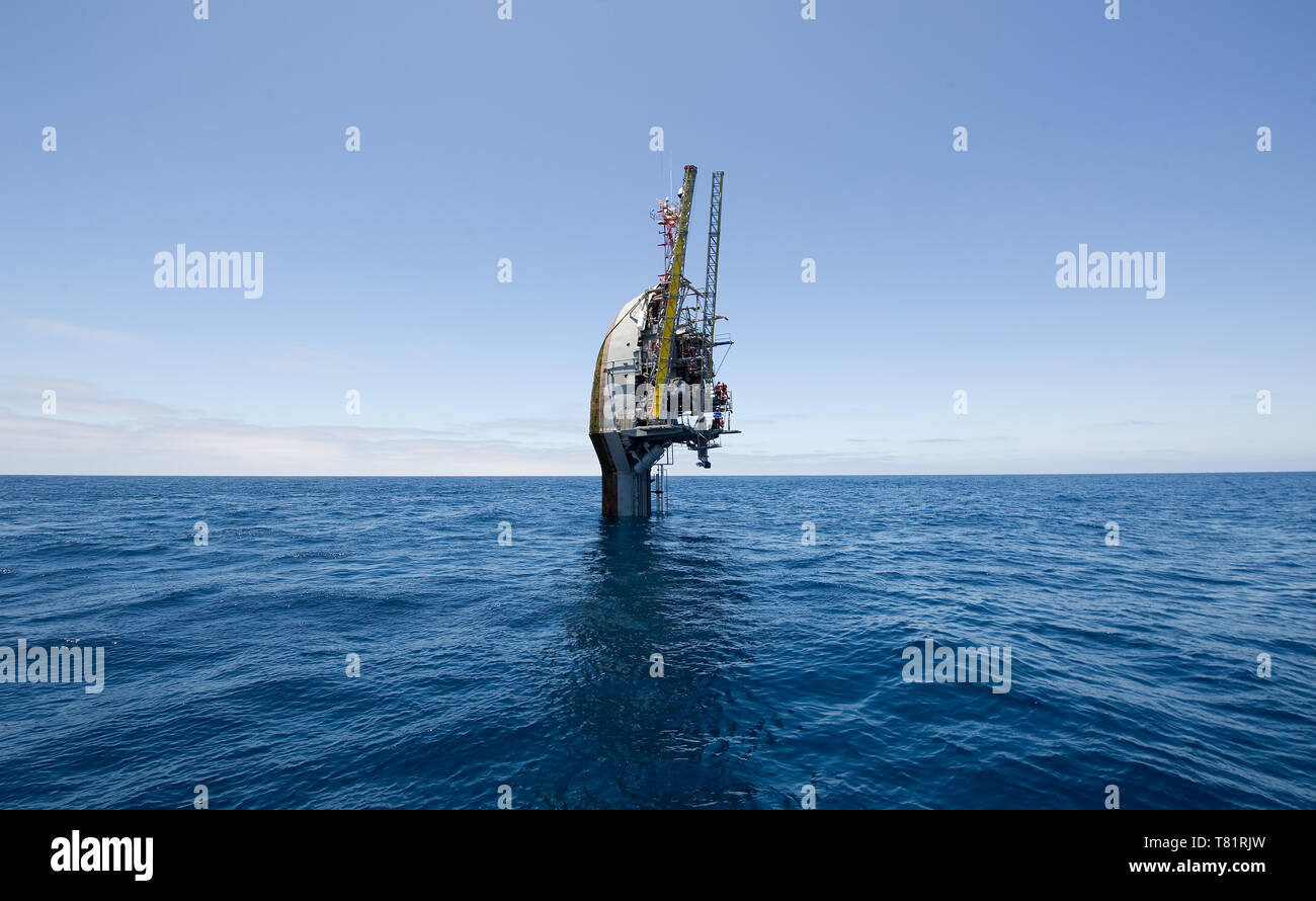 US Navy's Floating Instrument Platform (FLIP Stock Photo - Alamy