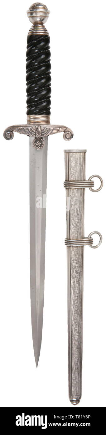 A dagger M 38 for leaders of the railway water protection. Maker ...