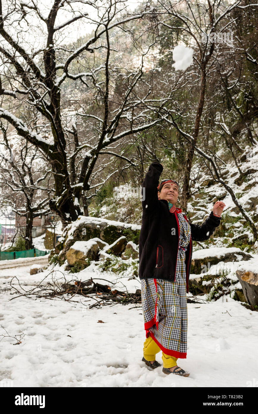 Kullu, Himachal Pradesh, India - Feburuary 08, 2019 : Woman playing ...