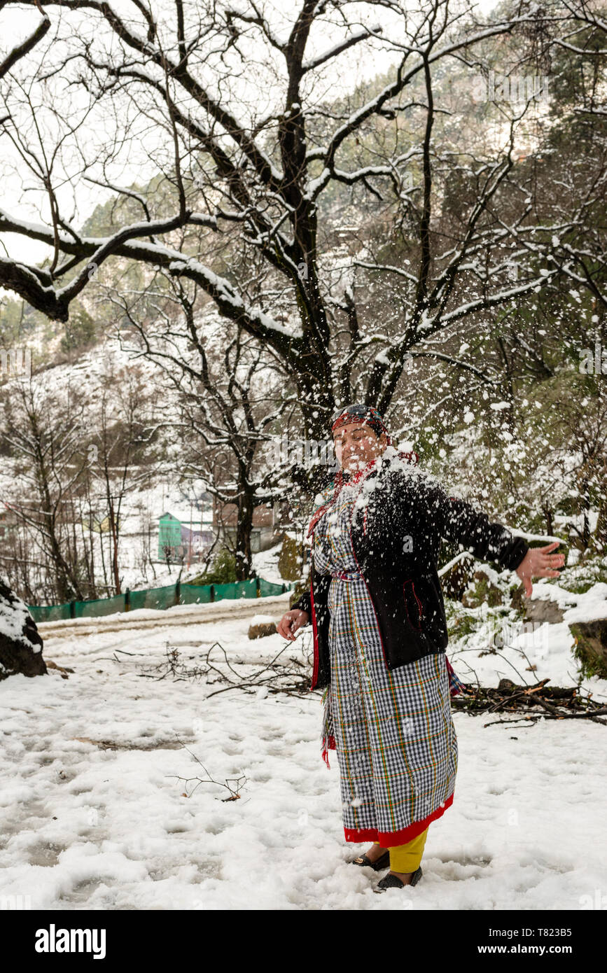 Kullu, Himachal Pradesh, India - Feburuary 08, 2019 : Woman playing ...