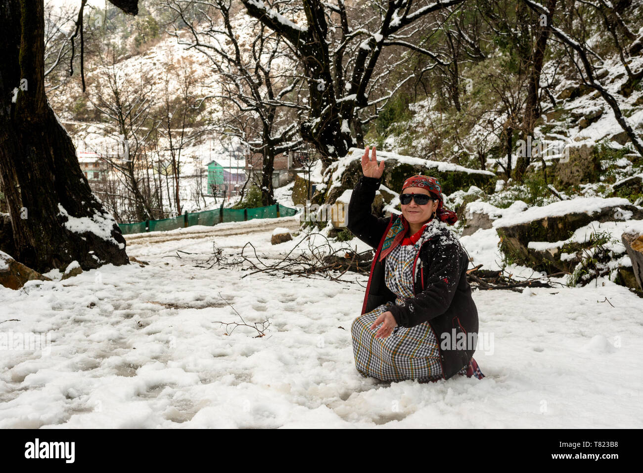 Woman in traditional dress manali hi-res stock photography and images ...