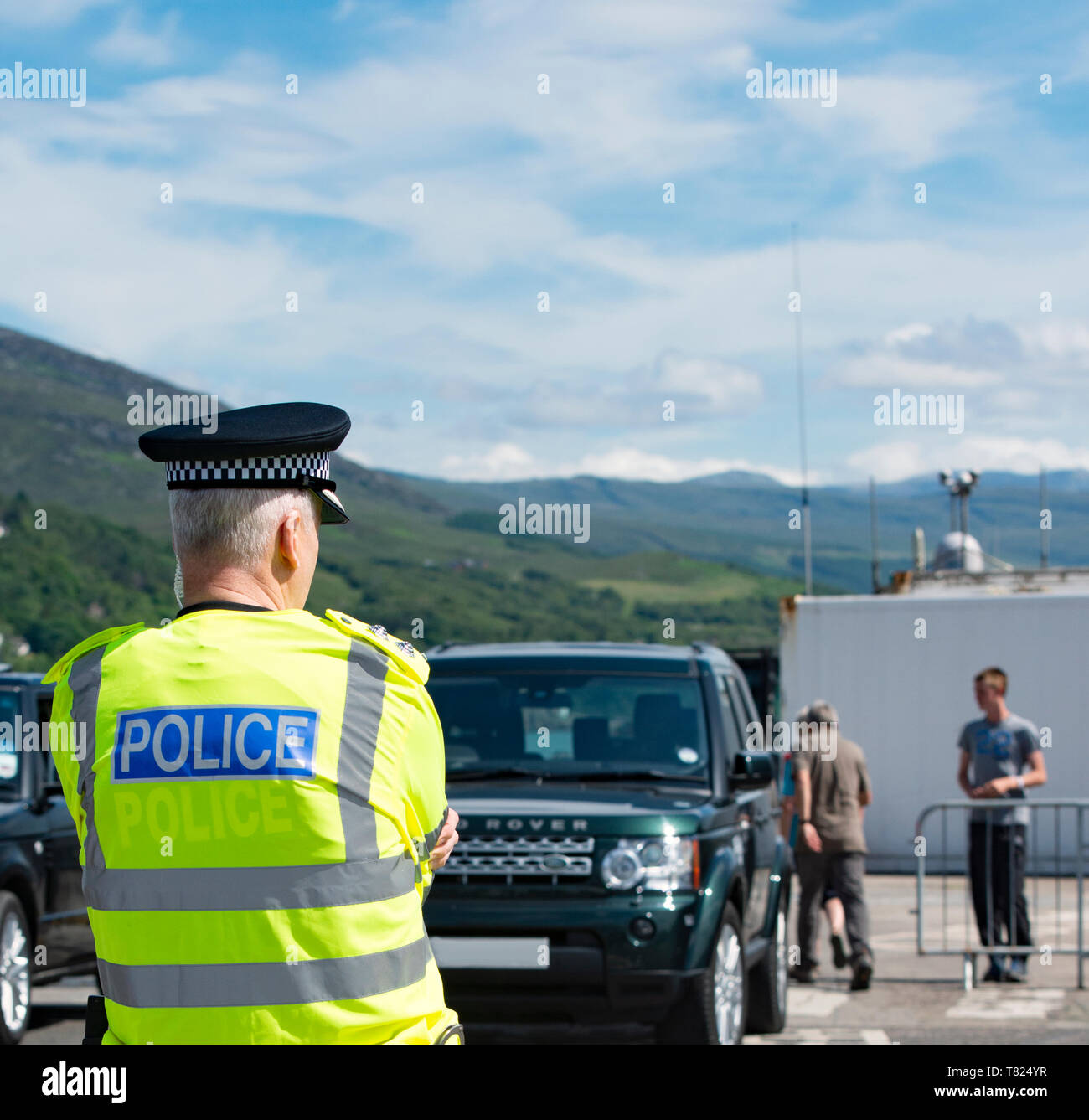 Policeman on duty hi-res stock photography and images - Alamy