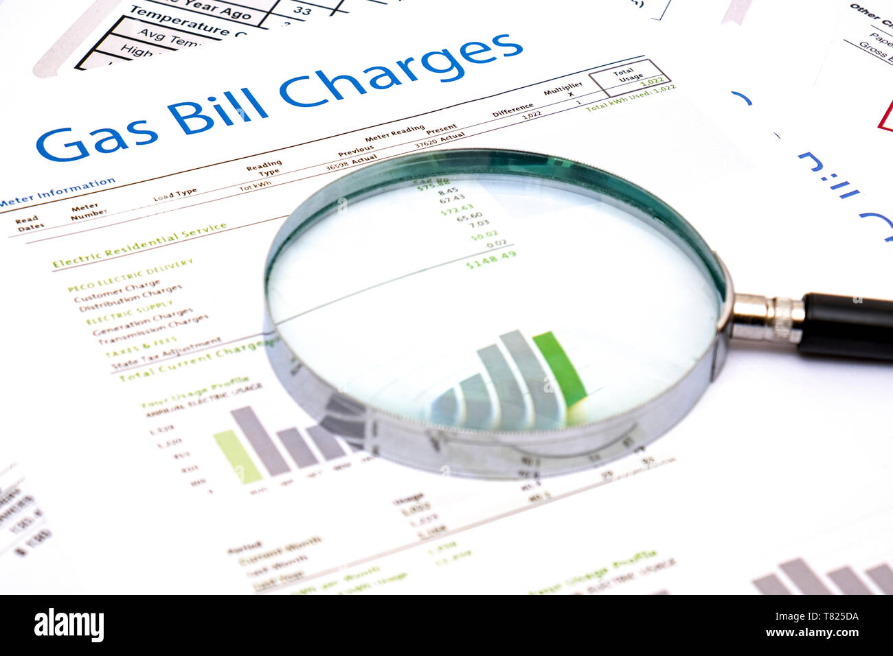 Electricity bill papers hi-res stock photography and images - Alamy