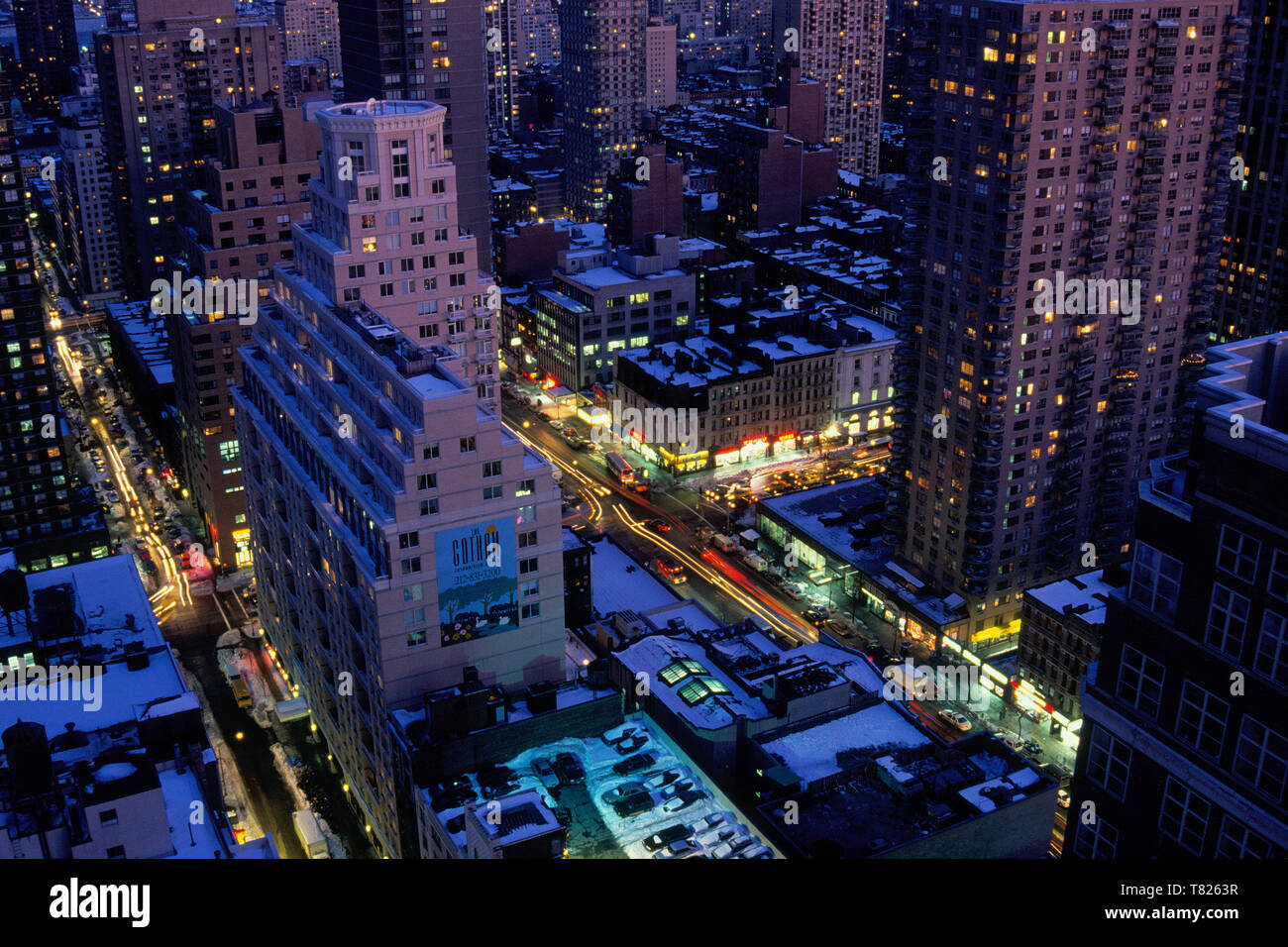 Traffic on a busy Manhattan intersection on a winter night in 1994, NYC, USA Stock Photo - Alamy