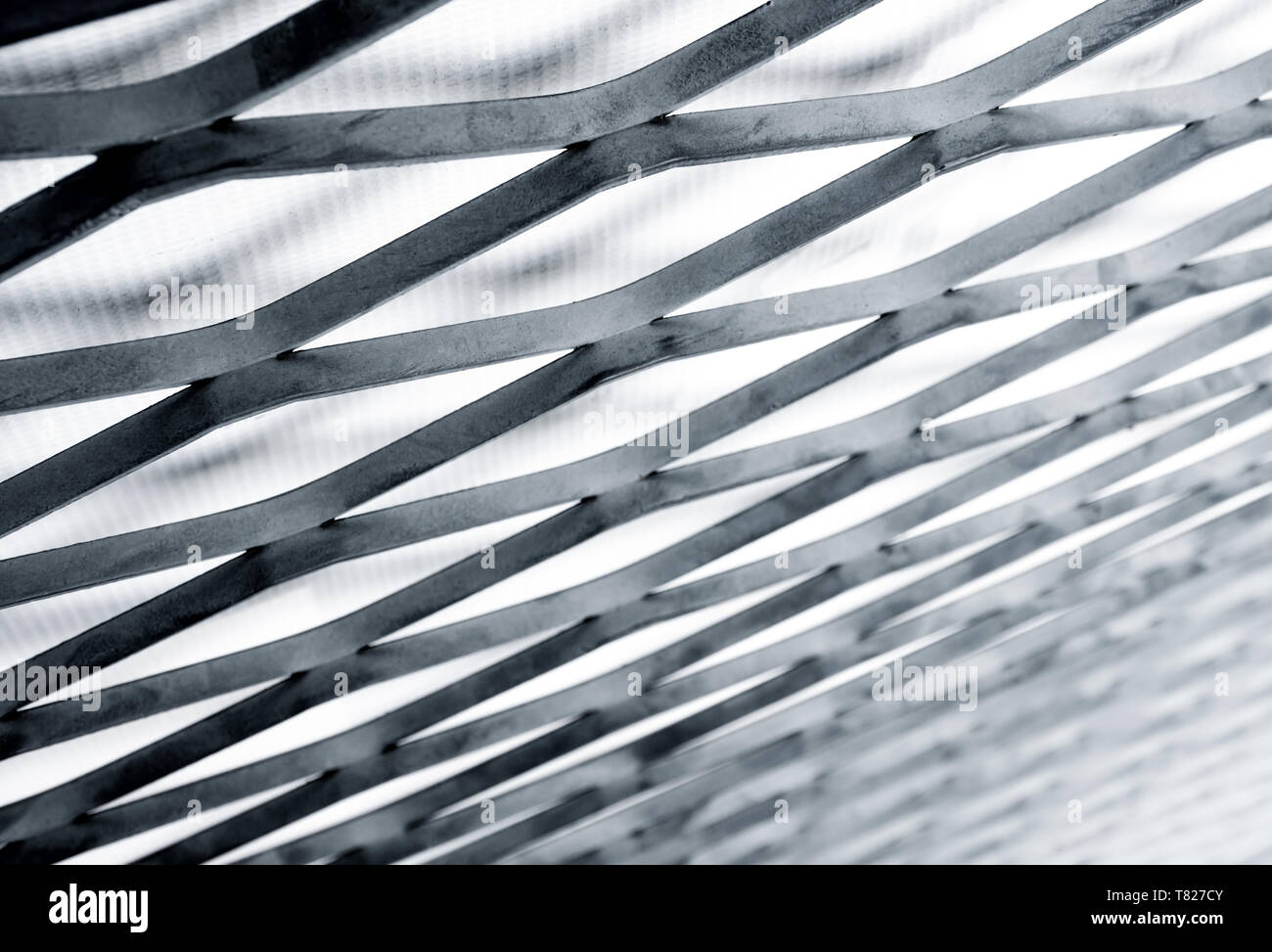 Expanded metal mesh hi-res stock photography and images - Alamy