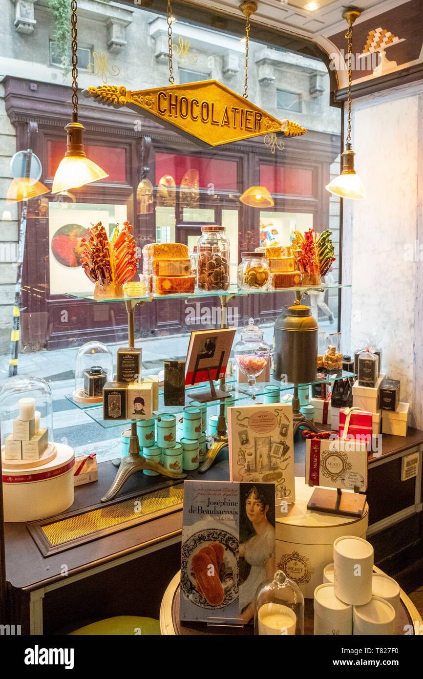 Paris chocolate store hi-res stock photography and images - Alamy