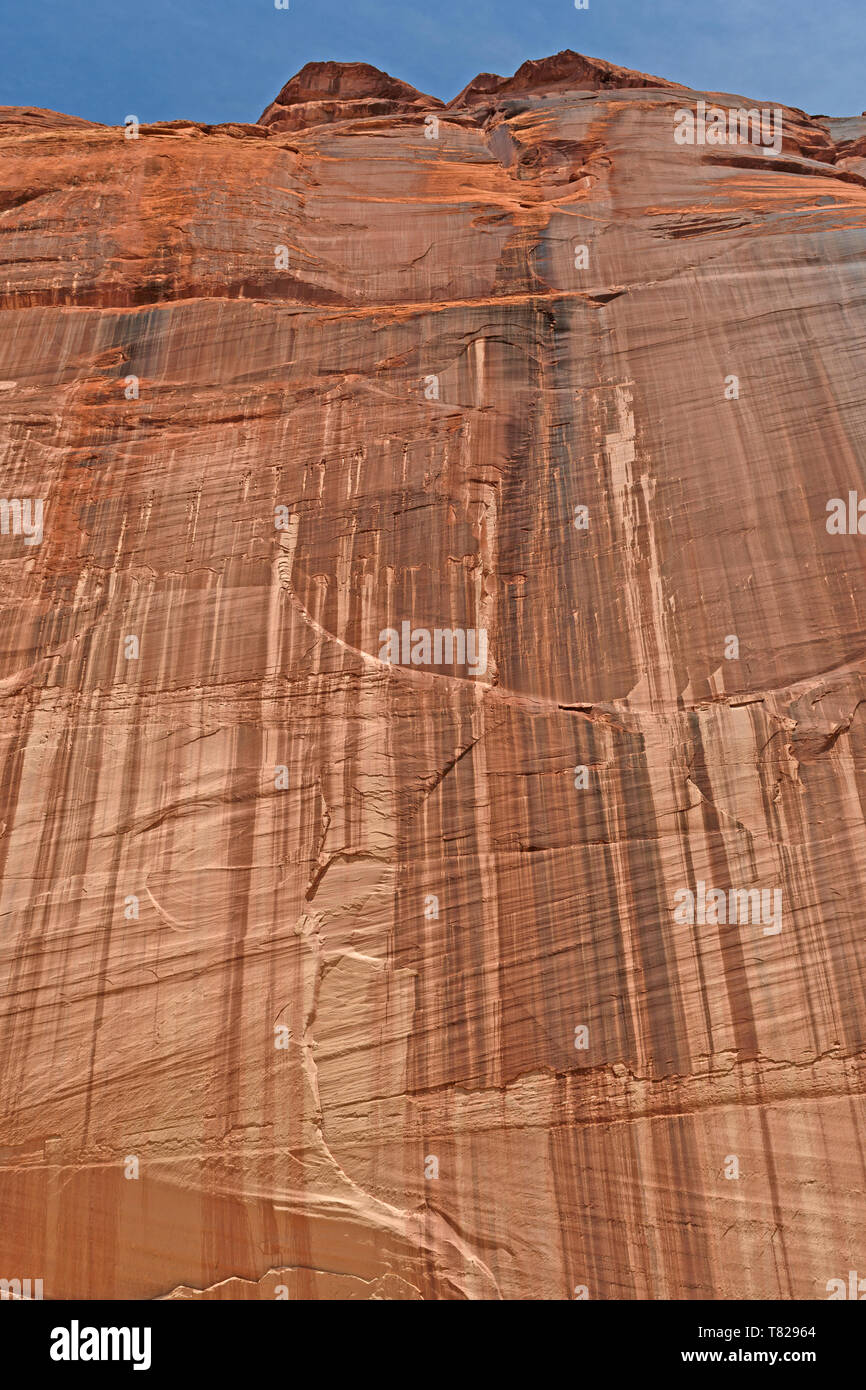 Sheer rock wall hi-res stock photography and images - Alamy