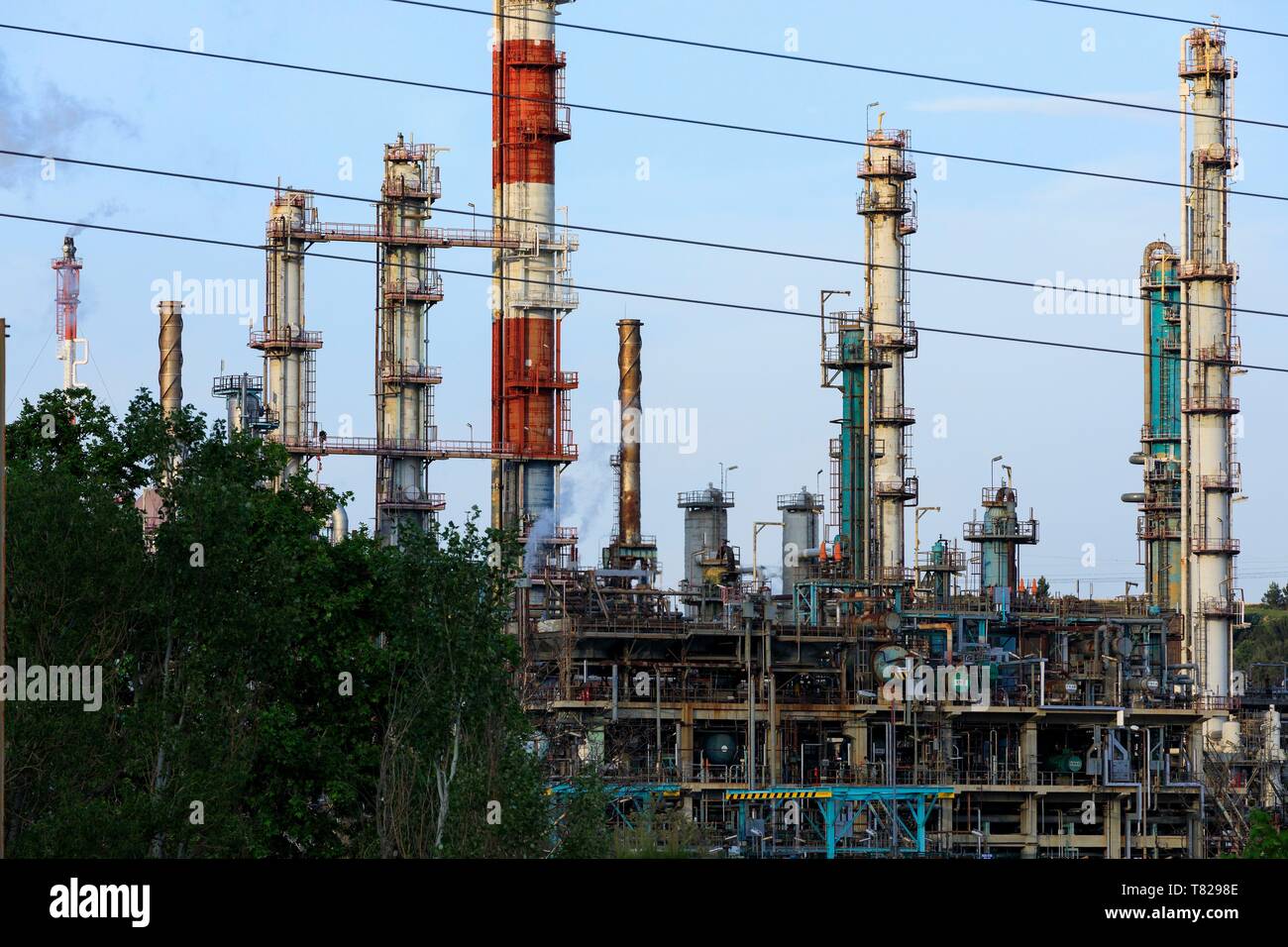 France, Bouches du Rhone, Berre l'Etang, Lyon Dell Basell petrochemical ...