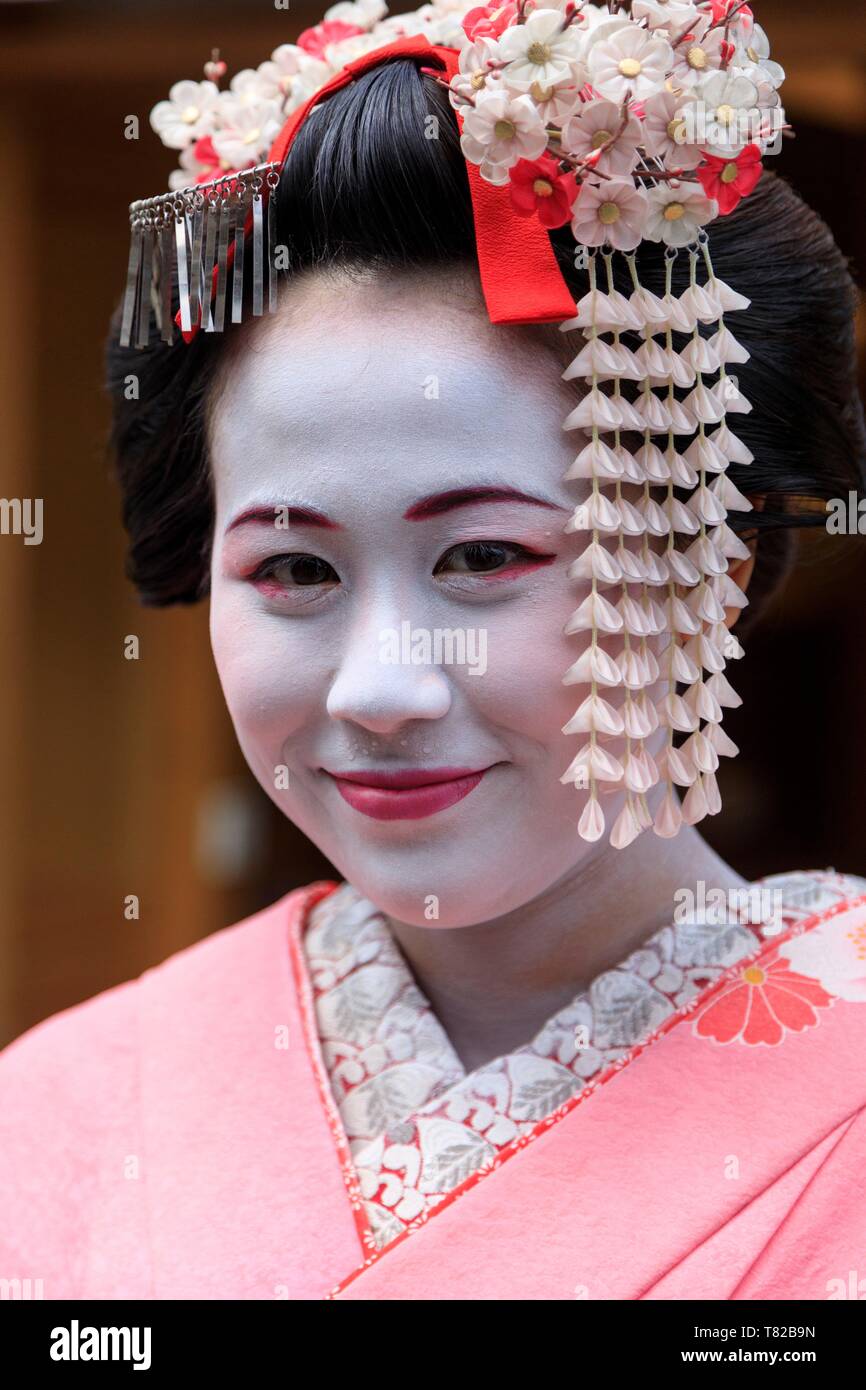 Japan, Honshu Island, Kansai Region, Kyoto, Higashiyama District ...