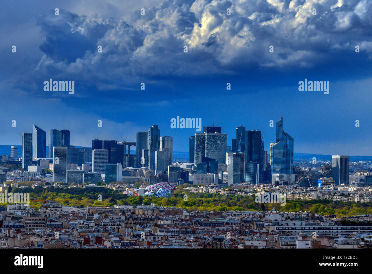 An overview of the commercial business district of Paris, taken from ...