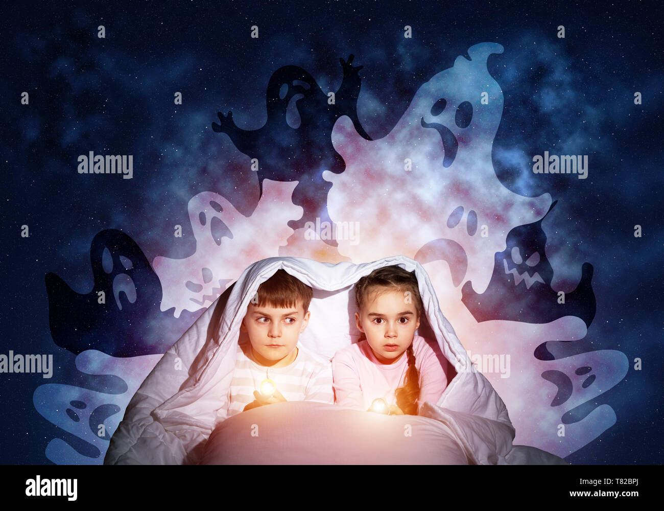 Boy scared silhouette hi-res stock photography and images - Alamy