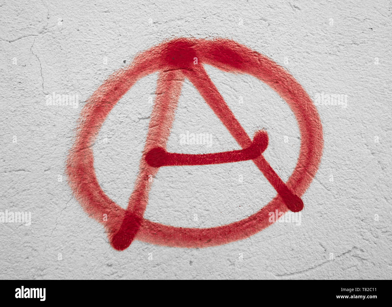 Anarchy symbol painted on wall Stock Photo - Alamy
