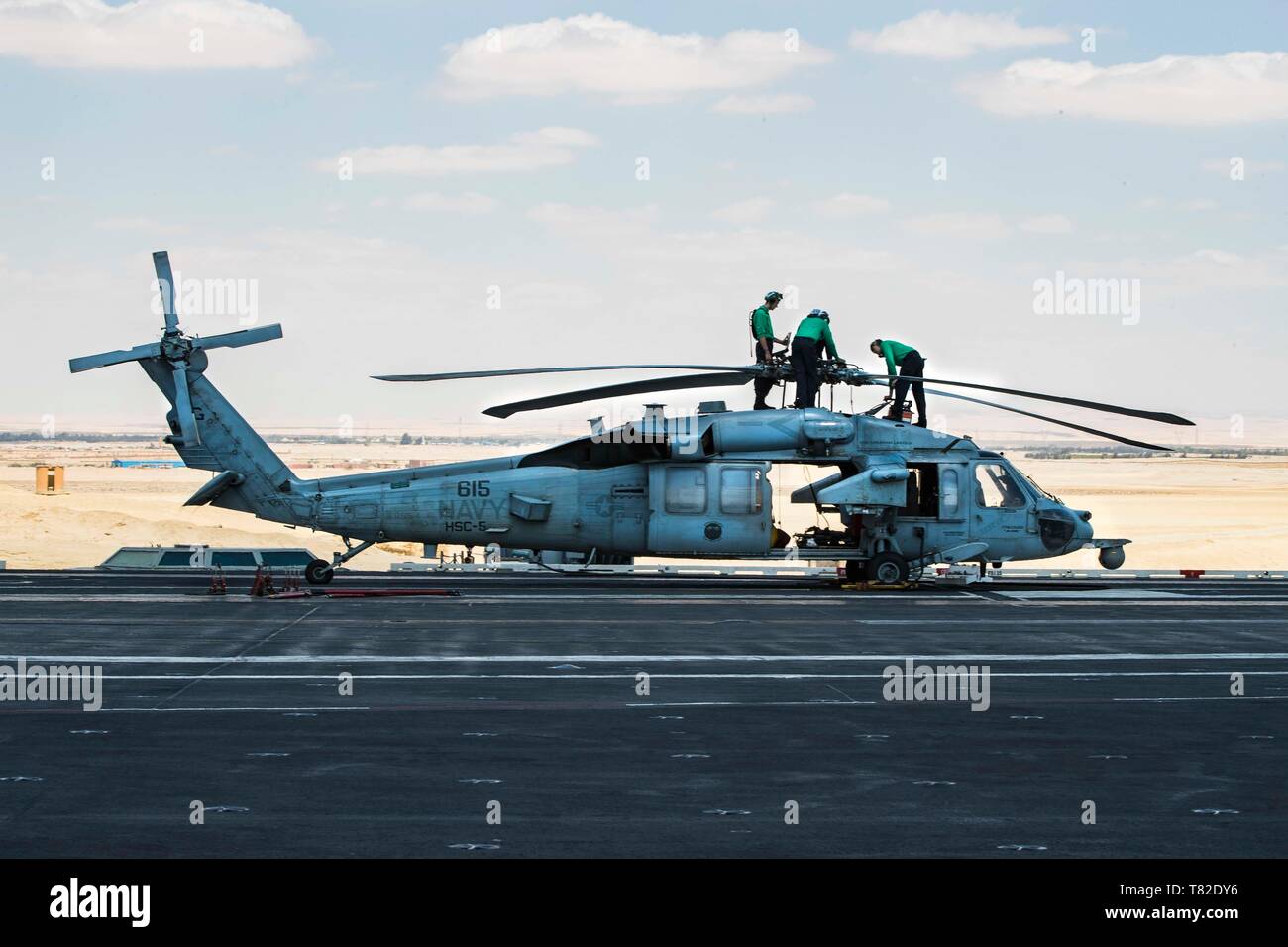 Left right airman 1st class hi-res stock photography and images - Alamy