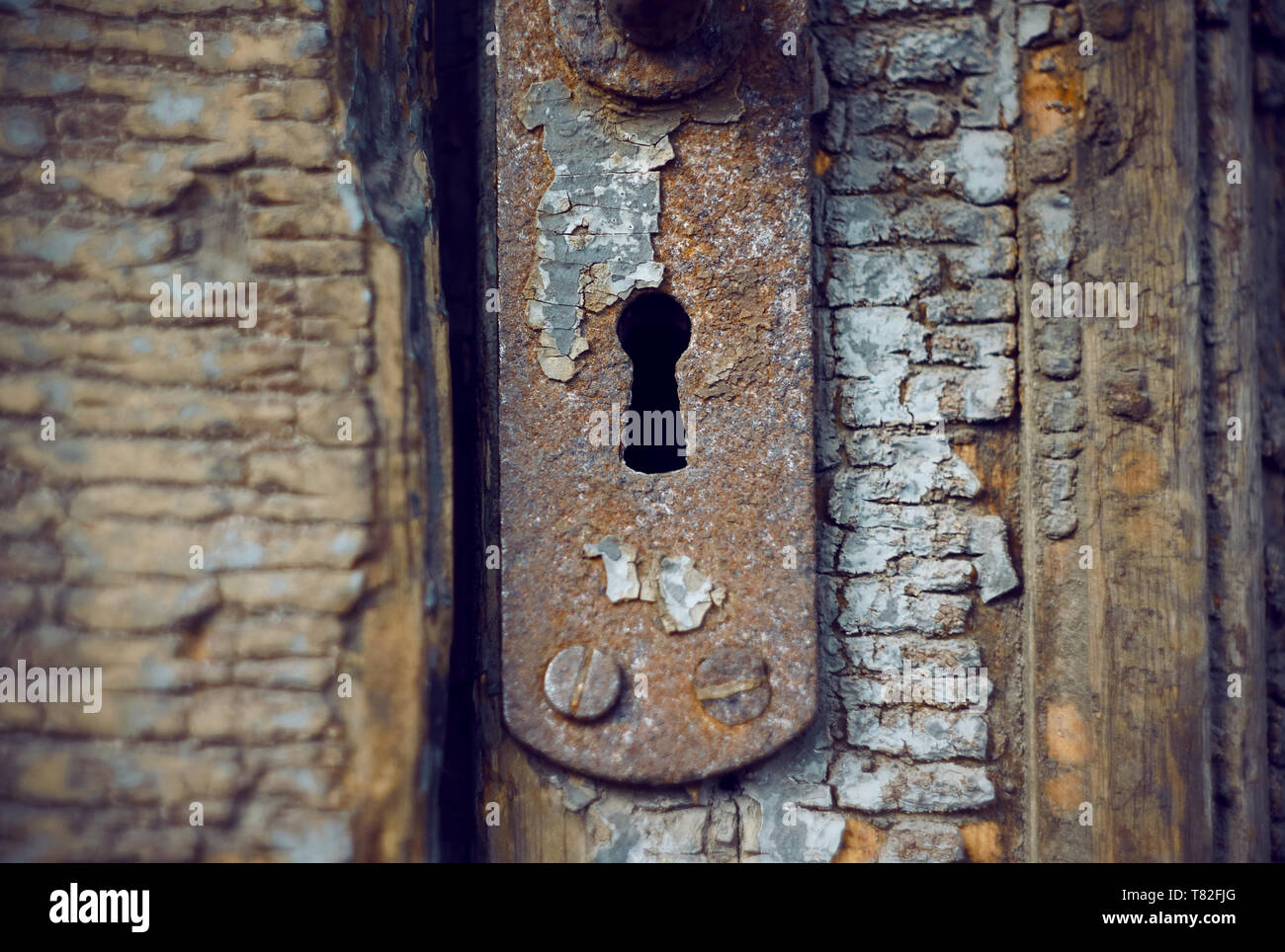 Keyhole lock medieval hi-res stock photography and images - Alamy