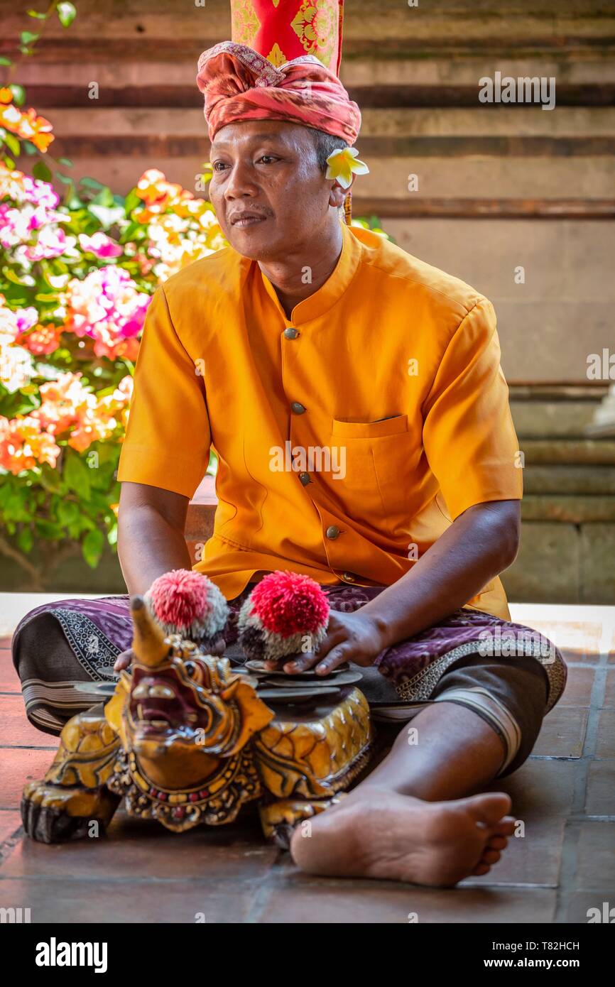 Indonesia, Bali, Ubud, Barong musician (traditional dance Stock Photo ...