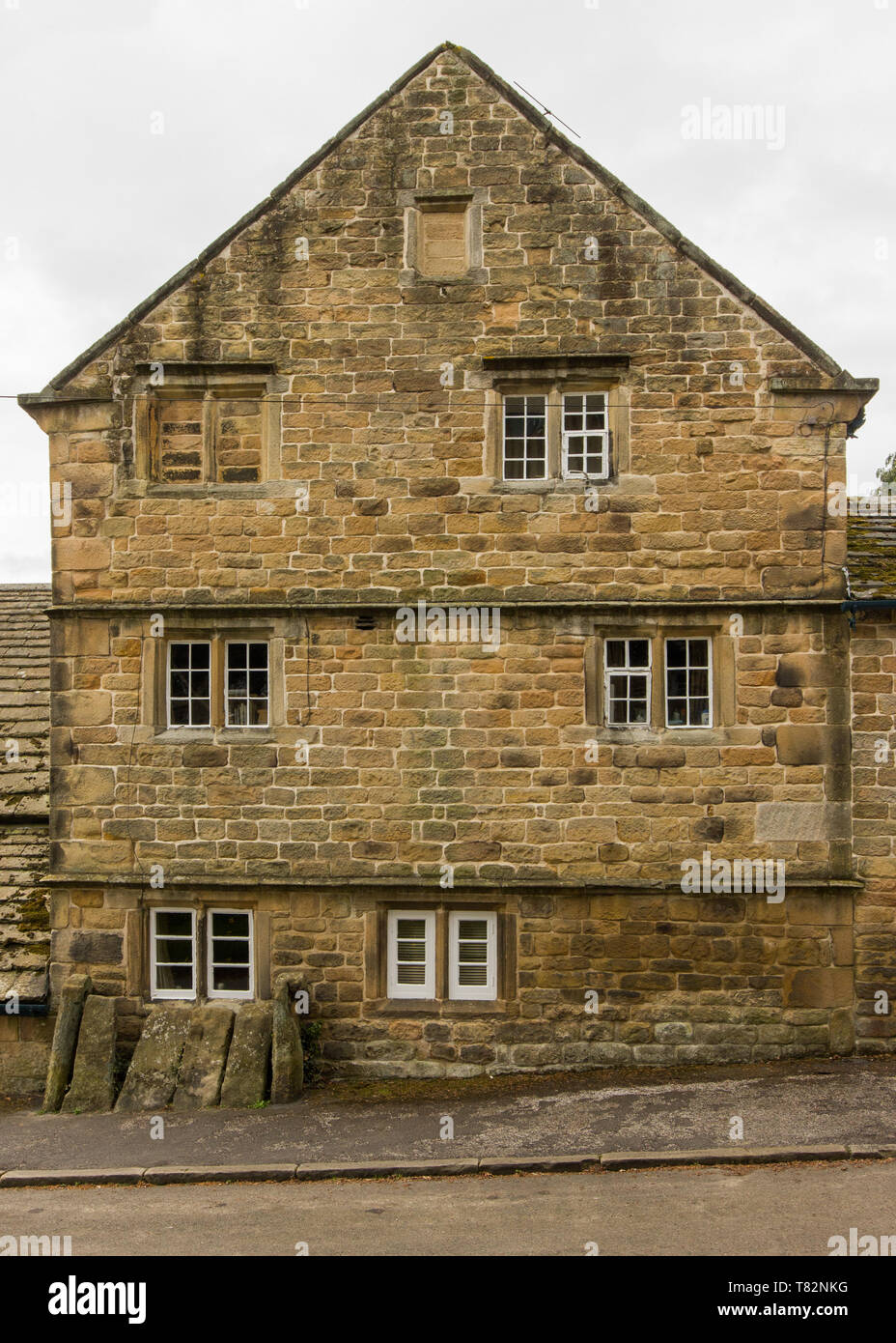 Three storey house hi-res stock photography and images - Alamy