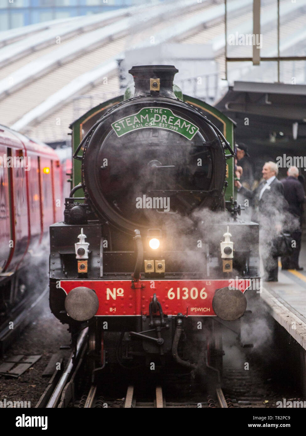 Windsor station steam train hi-res stock photography and images - Alamy