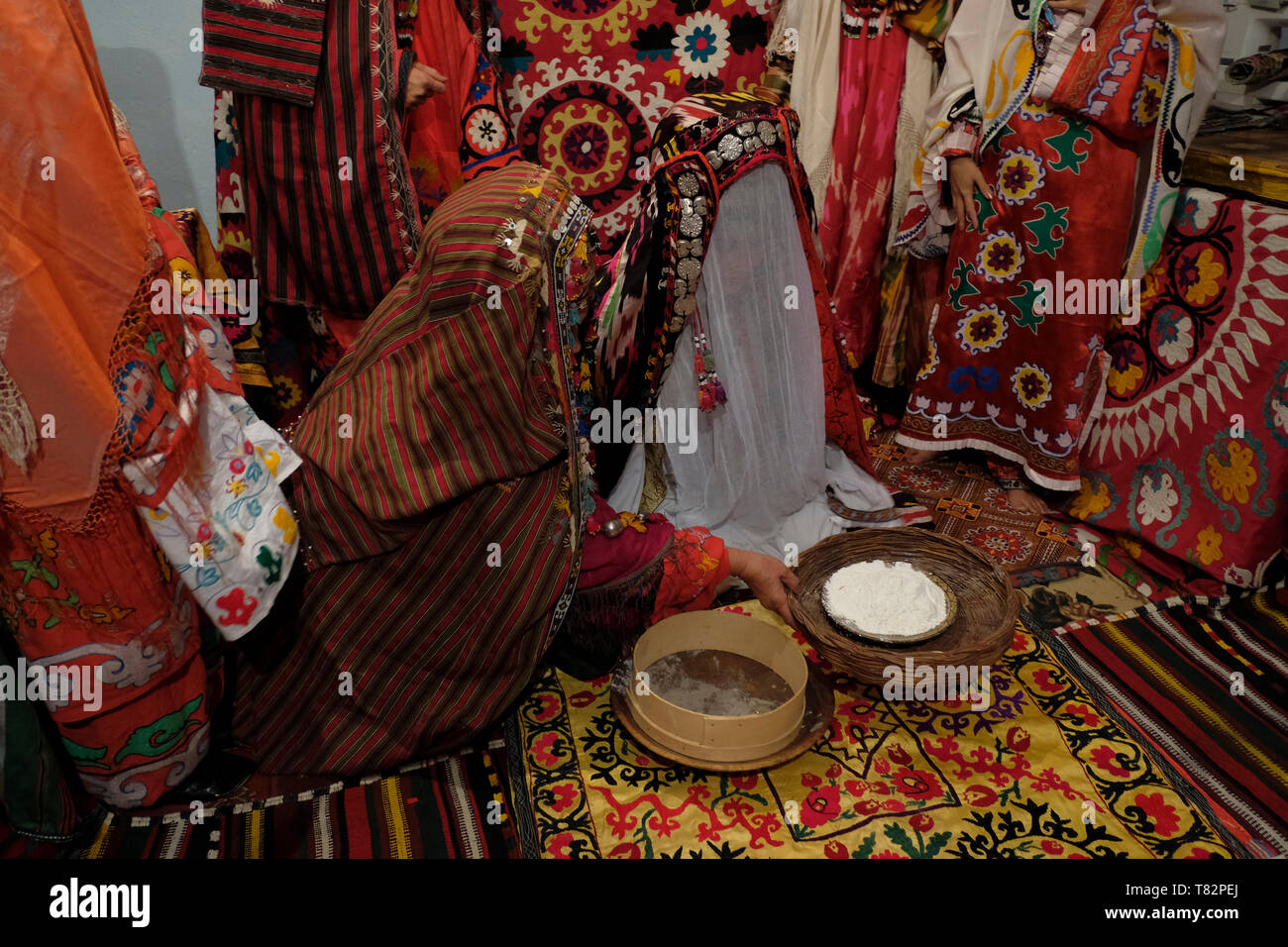 Gauzy cloth hi-res stock photography and images - Alamy