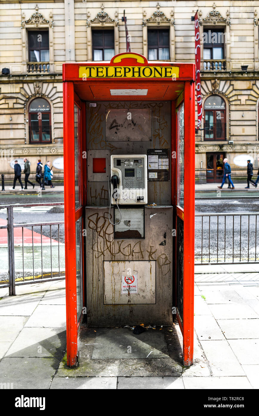Dirty Litter Boxes High Resolution Stock Photography and Images - Alamy