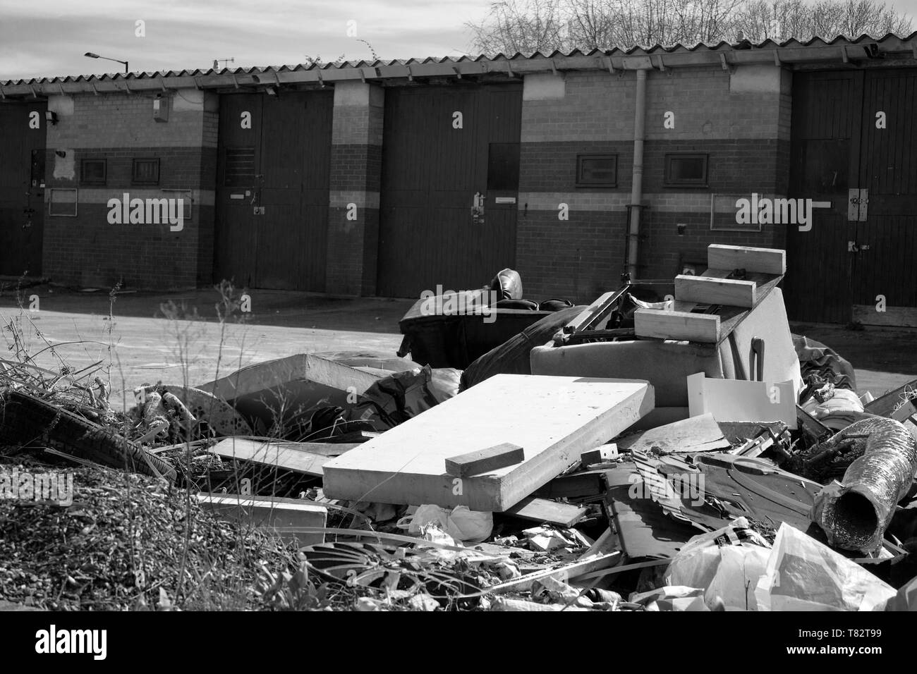 Building plants roof Black and White Stock Photos & Images - Alamy