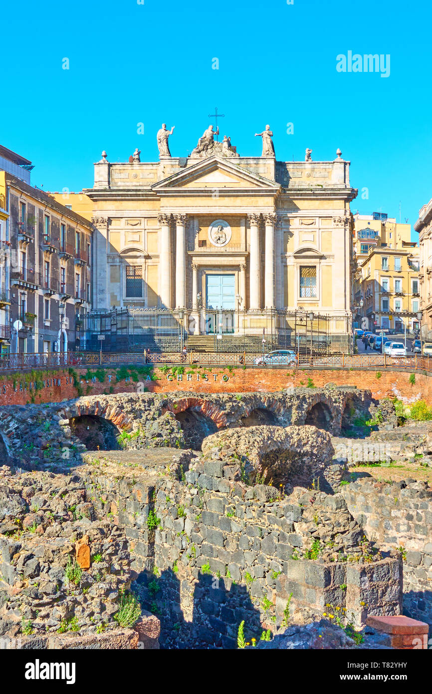 Roman amphitheatre of catania hi-res stock photography and images - Alamy