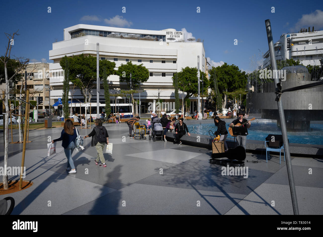 Dizengoff square hi-res stock photography and images - Alamy