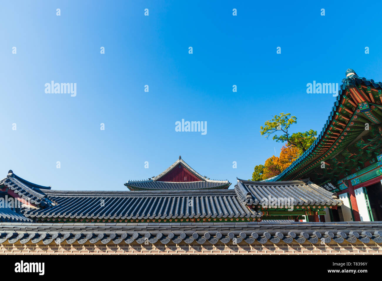 Traditional korean pavilion hi-res stock photography and images - Alamy