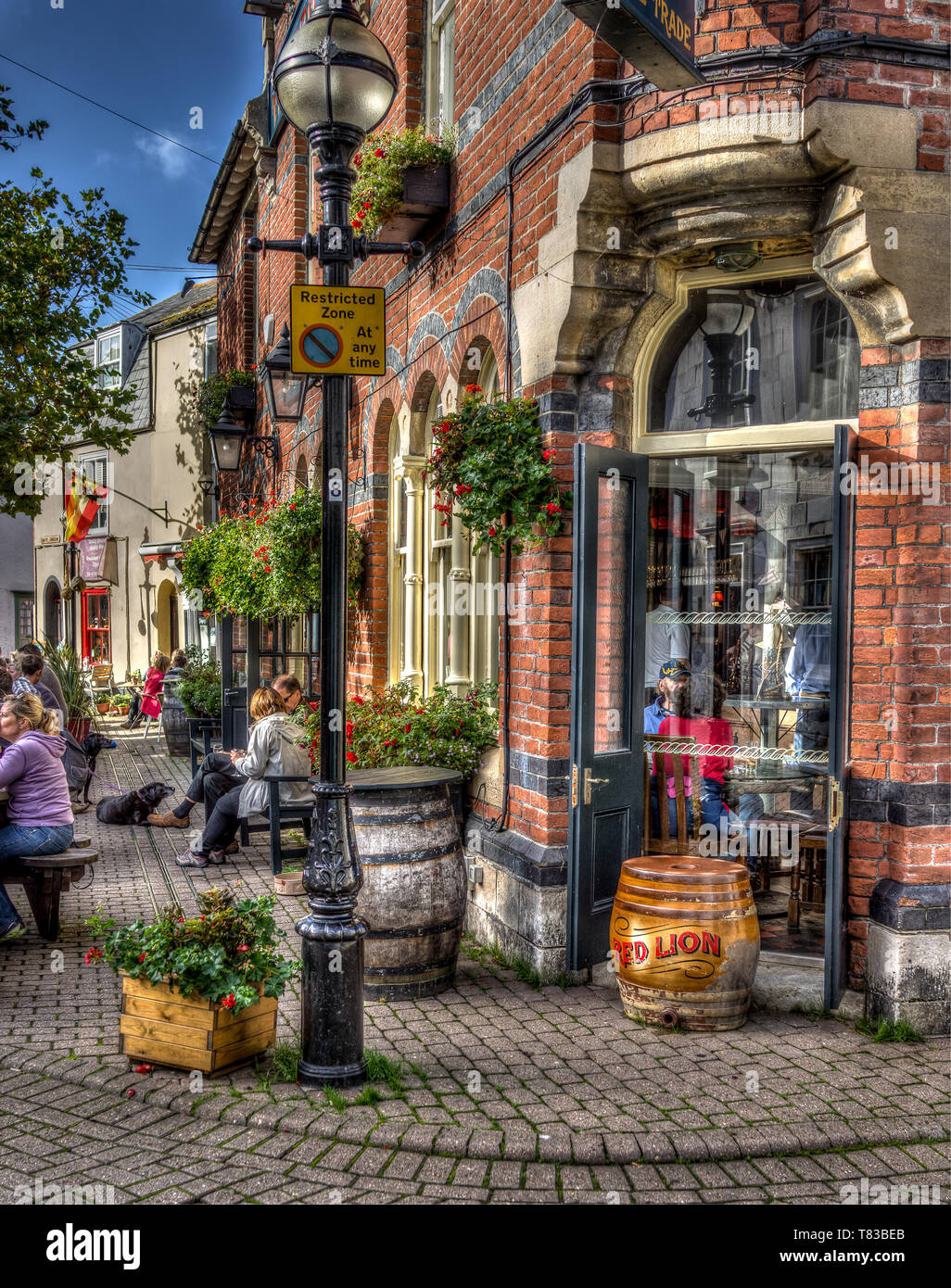 The Red Lion public house pub on the quay in Weymouth harbour harbor ...