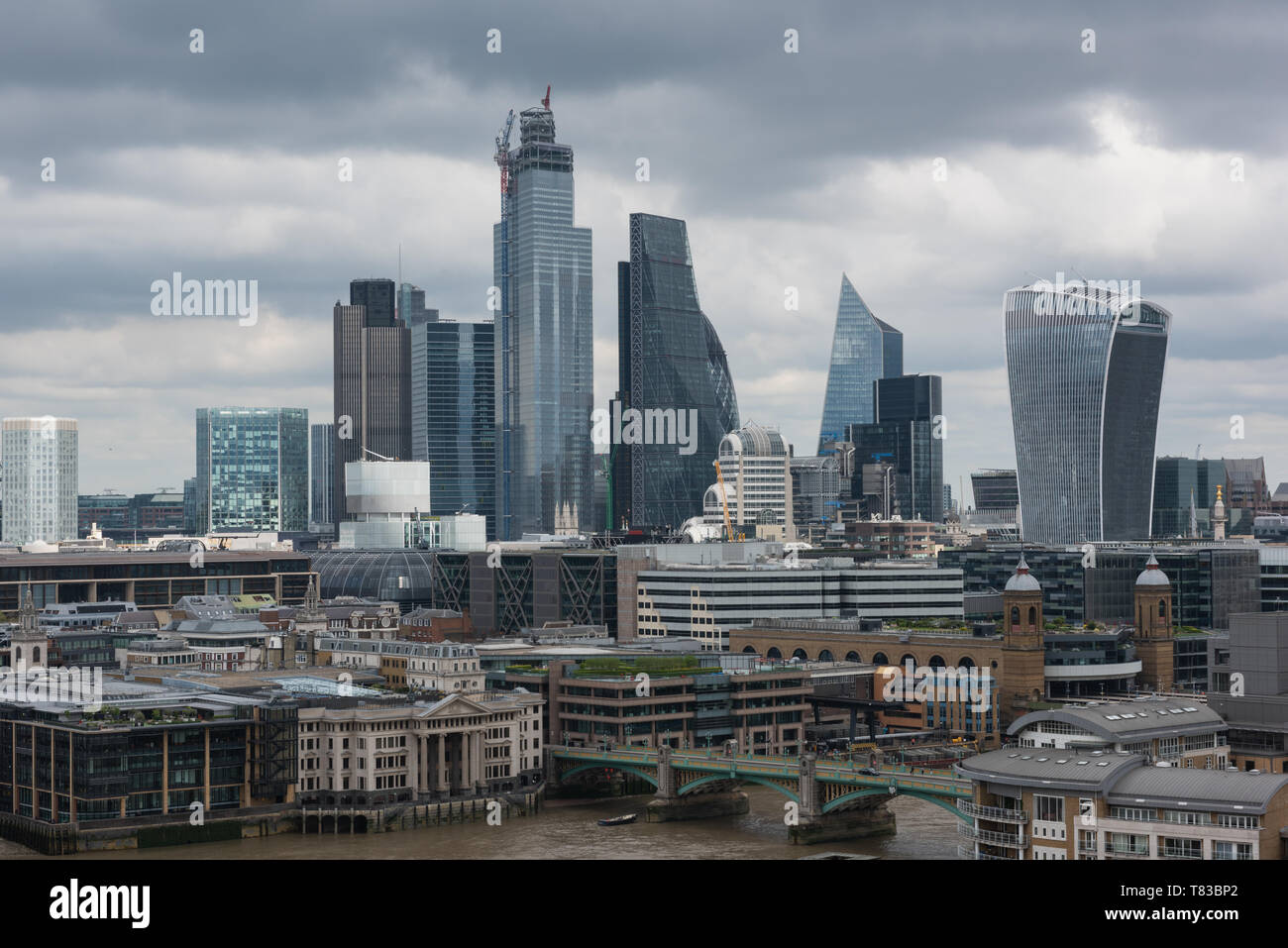 Natural view city london hi-res stock photography and images - Alamy