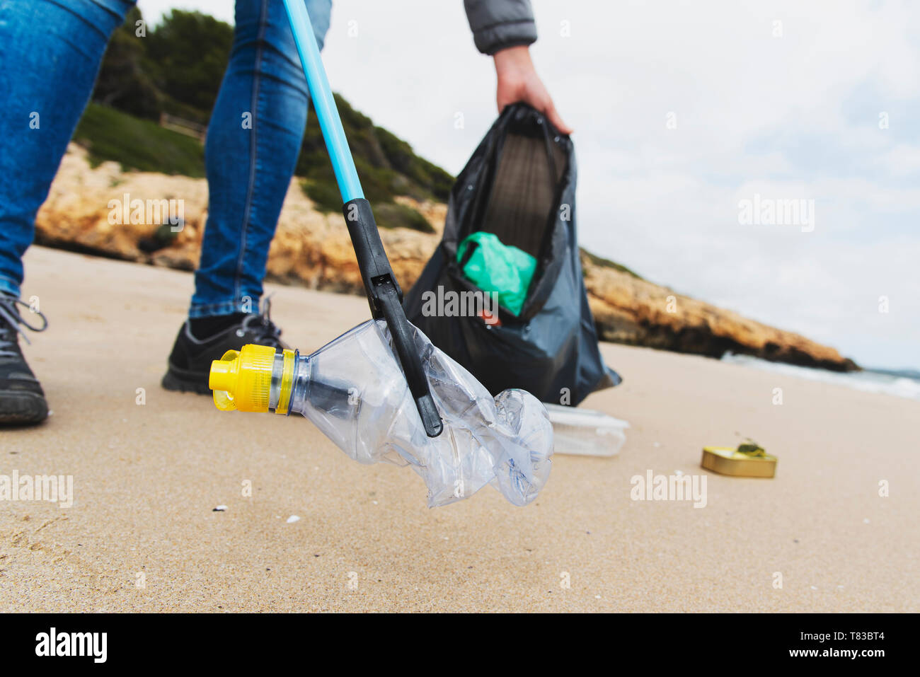 Grabber stick hi-res stock photography and images - Alamy