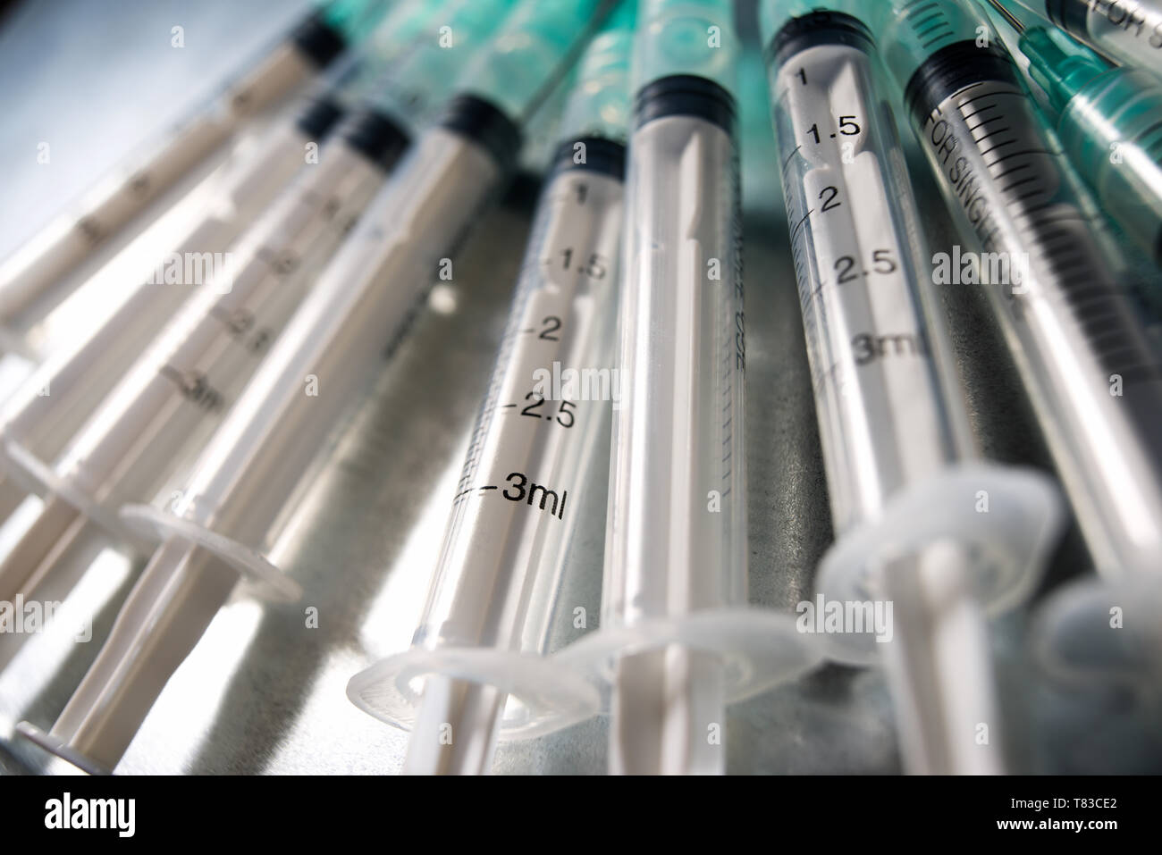 Stacked syringes hi-res stock photography and images - Alamy