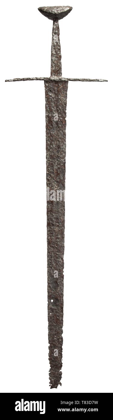Double edged bronze sword hi-res stock photography and images - Alamy