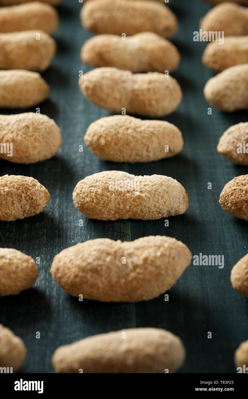 Row peanuts hi-res stock photography and images - Alamy