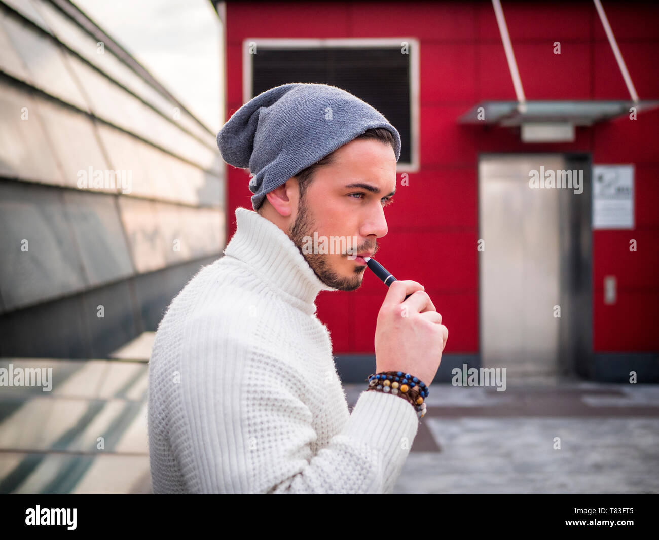 Vaping young adult hi-res stock photography and images - Alamy