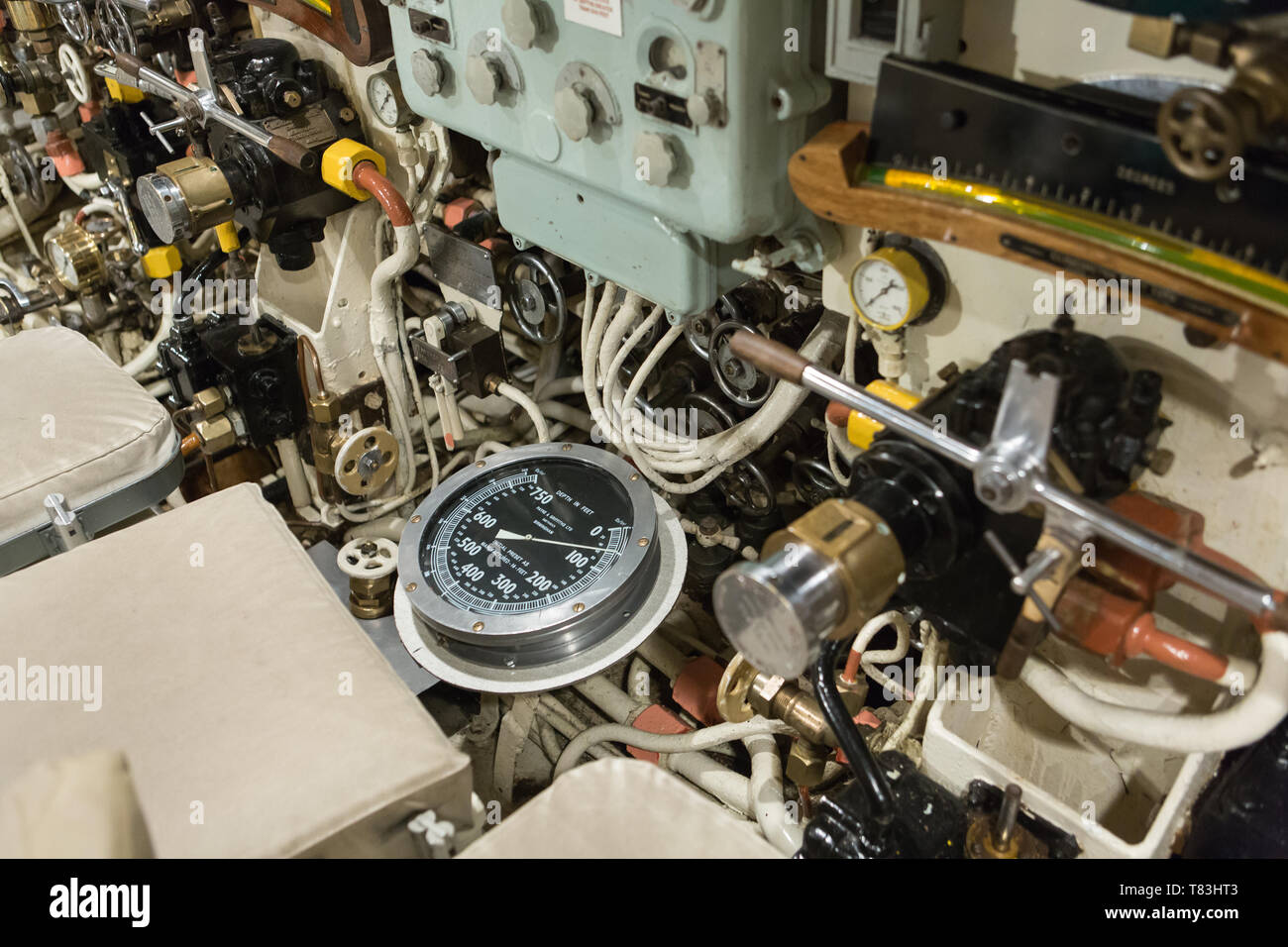 Hms alliance submarine hi-res stock photography and images - Alamy